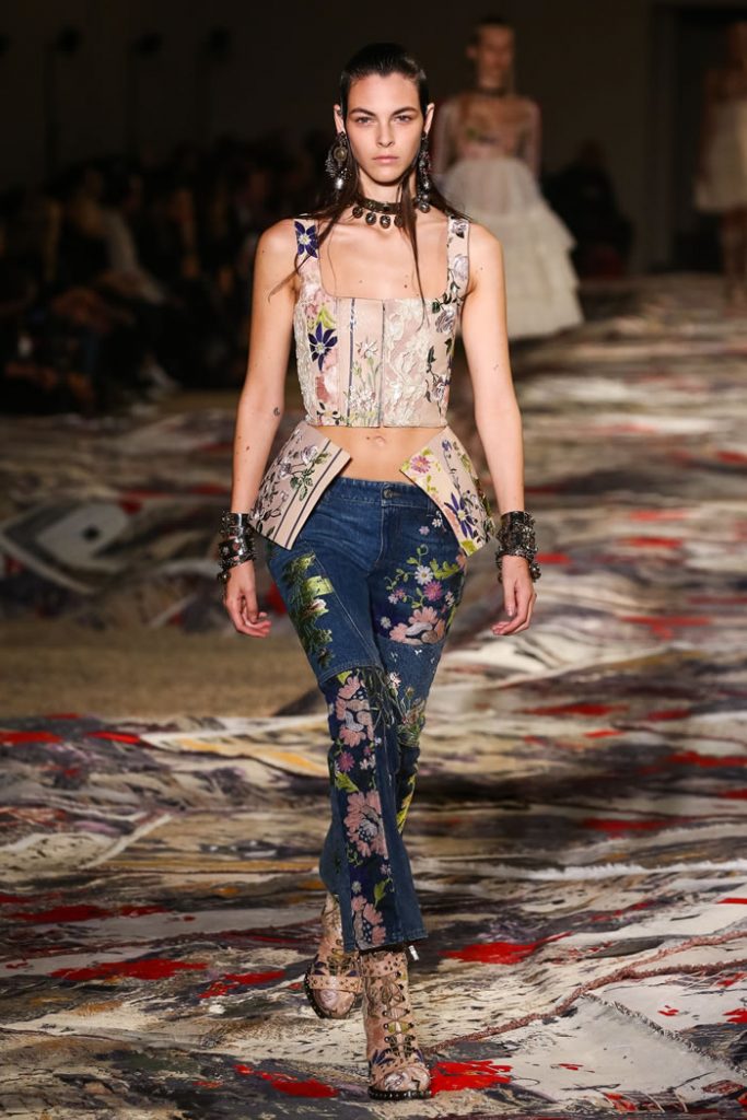 Alexander McQueen Spring 2017