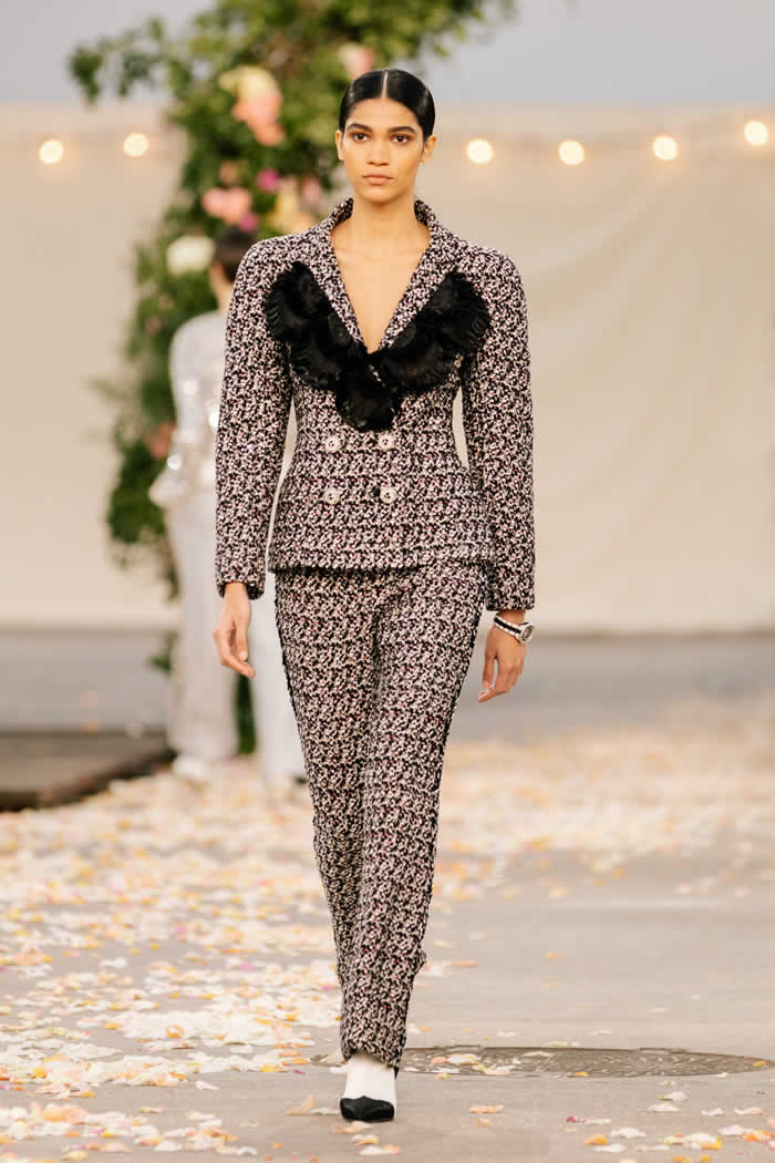 Chanel Spring 2021 Couture Collection