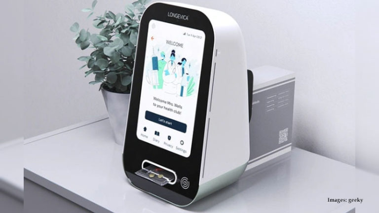 The APOLLO 1 Smartphone from Wood - Designerz Central